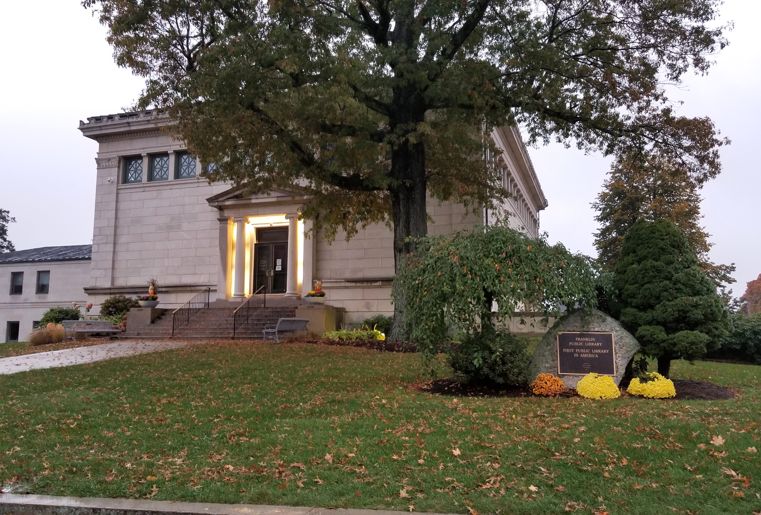 Spreading Library Joy - B-School News